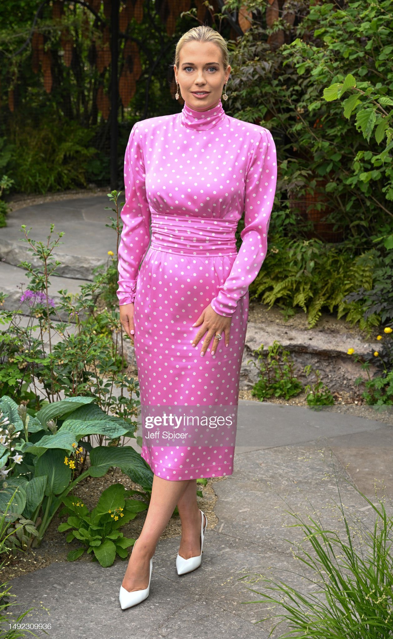 Lady Amelia And Lady Eliza Spencer Attend The Rhs Chelsea Flower Show The Real My Royals