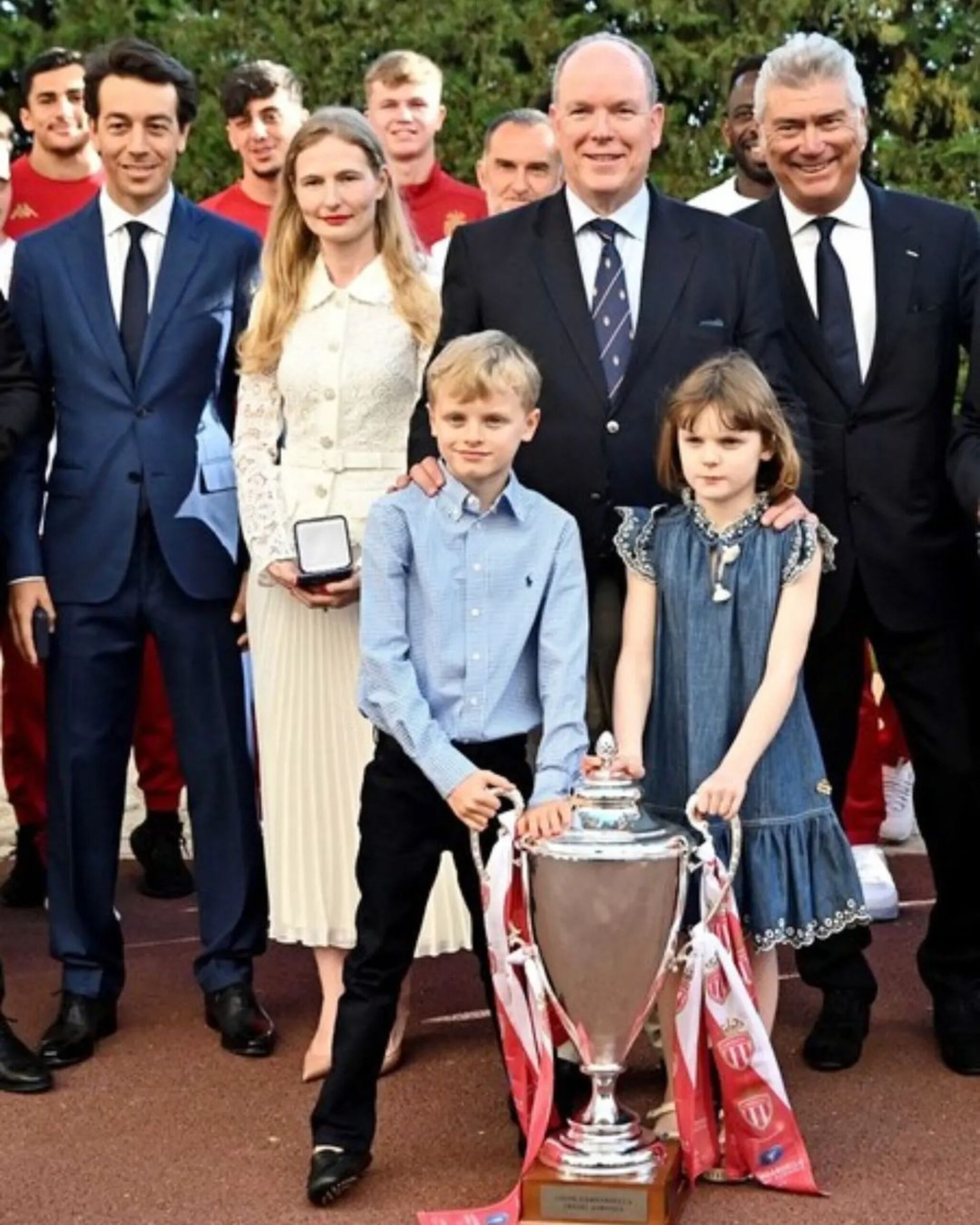 Prince Albert and his children received the A.S. Monaco U18s football ...