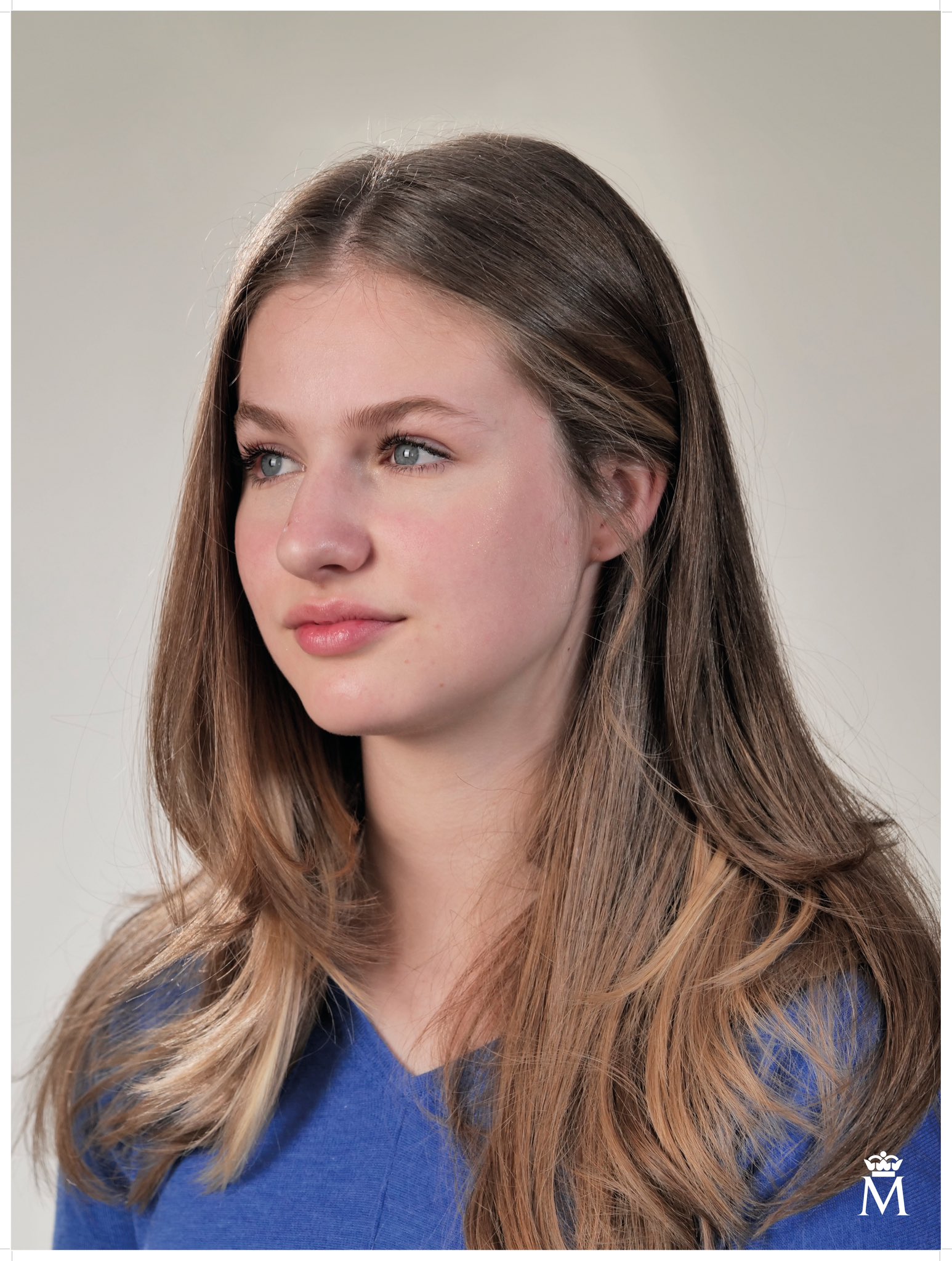 The official portrait of Princess Leonor taken in honour of her 18th ...