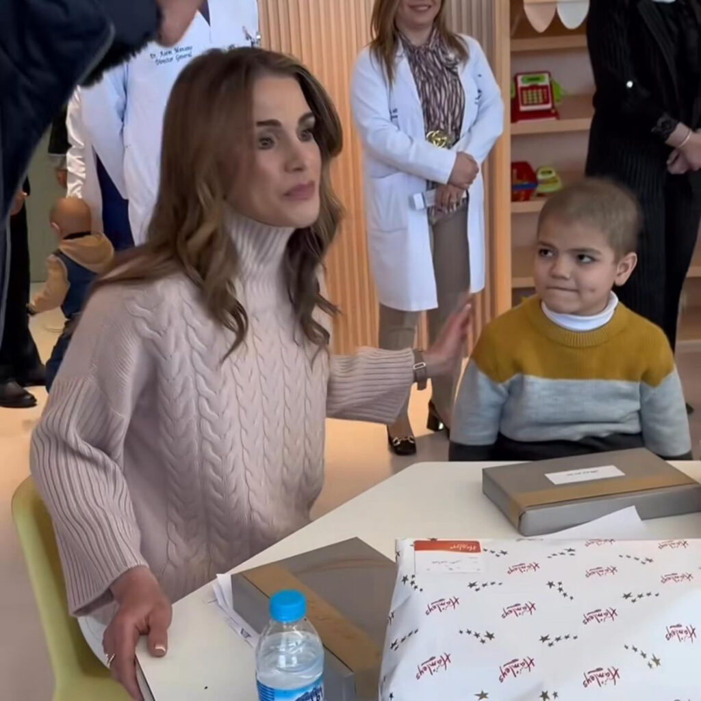 Queen Rania Visit children evacuated from Gaza for treatment at the ...