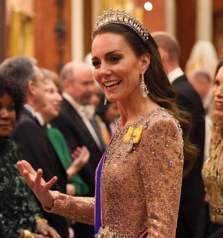 The British royal family | Buckingham Palace Christmas Diplomatic ...