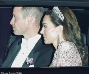 The British royal family | Buckingham Palace Christmas Diplomatic ...