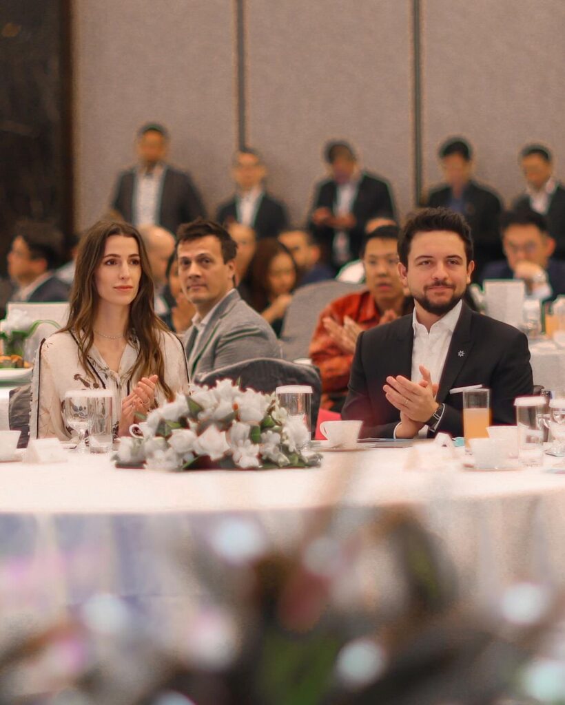 Crown Prince Hussein and Princess Rajwa began their two-day visit to ...