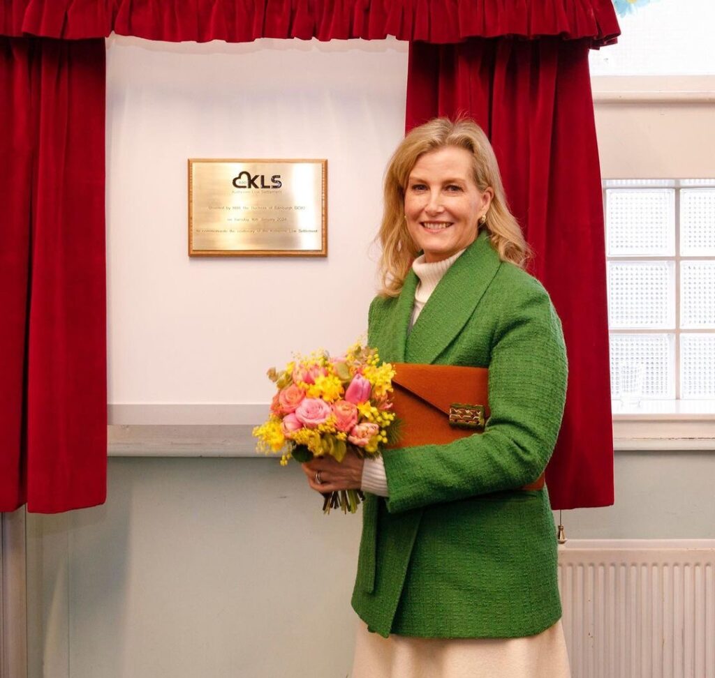 The Duchess of Edinburgh visits the Katherine Low Settlement – The Real ...