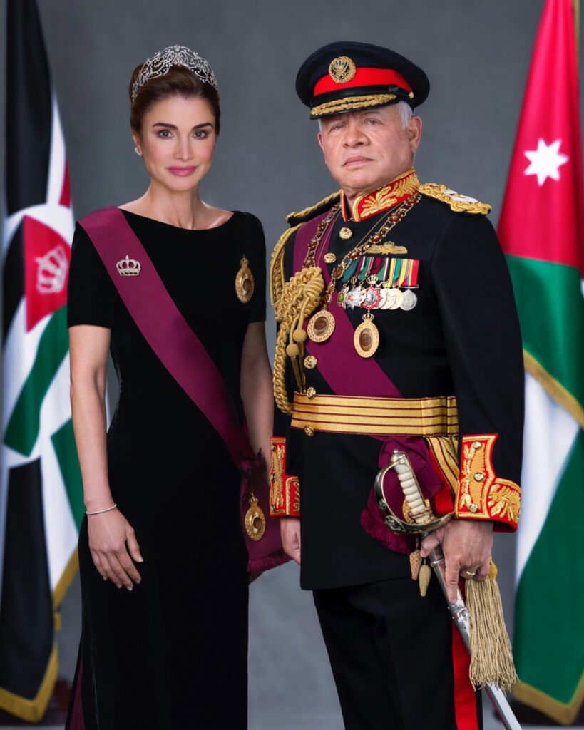 new Official Portrait of King Abdullah Il and Queen Rania of Jordan to ...