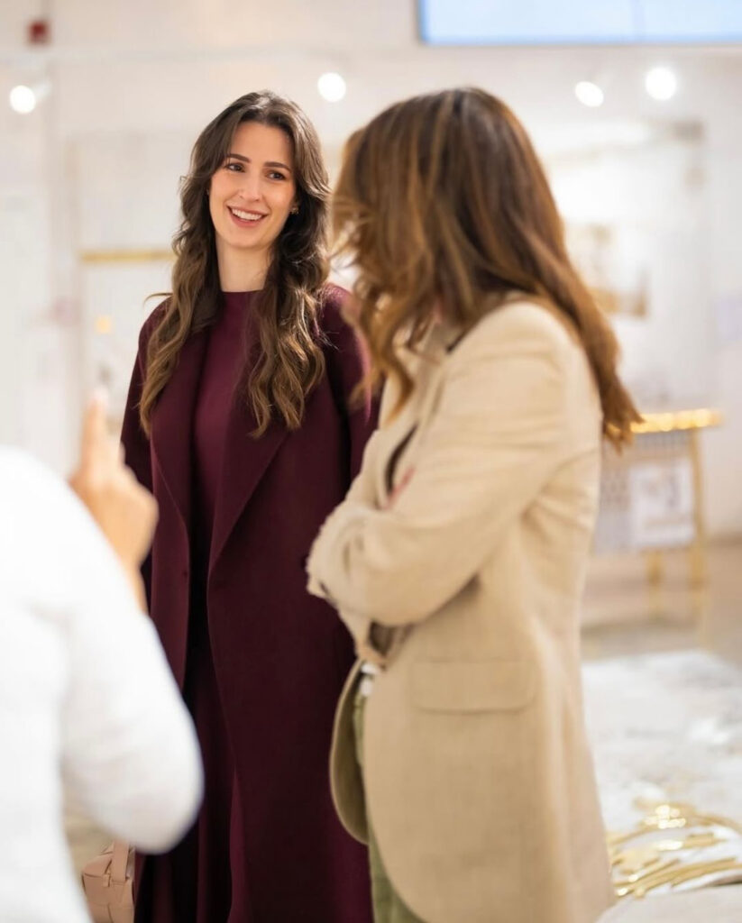Princess Rajwa and Queen Rania attend a naqshcollective workshop – The ...